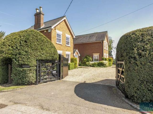 4 Bedroom Detached House