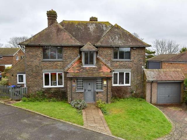 4 Bedroom Detached House