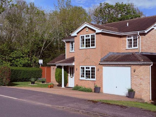 4 Bedroom Detached House