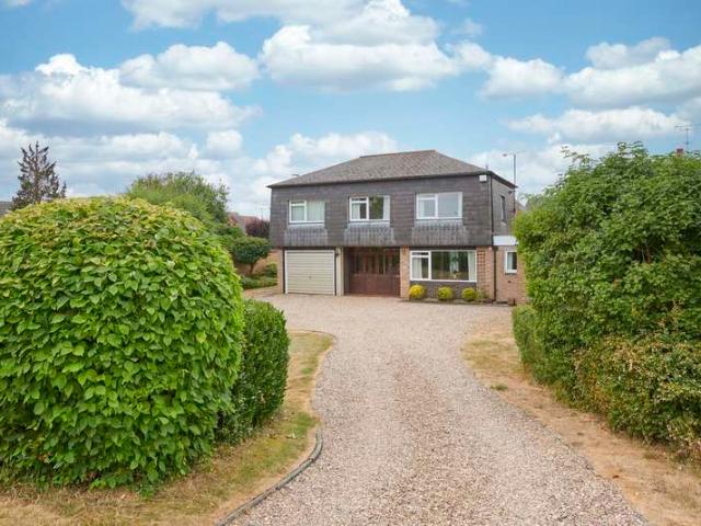 4 Bedroom Detached House