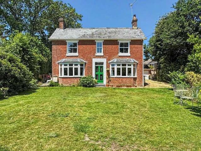 4 Bedroom Detached House