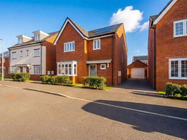 4 Bedroom Detached House