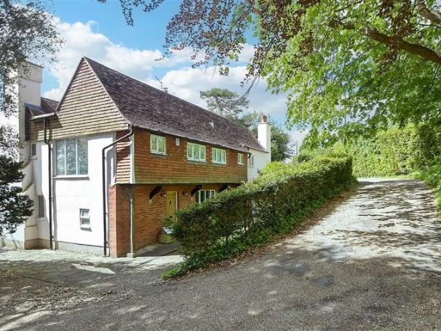 4 Bedroom Detached House