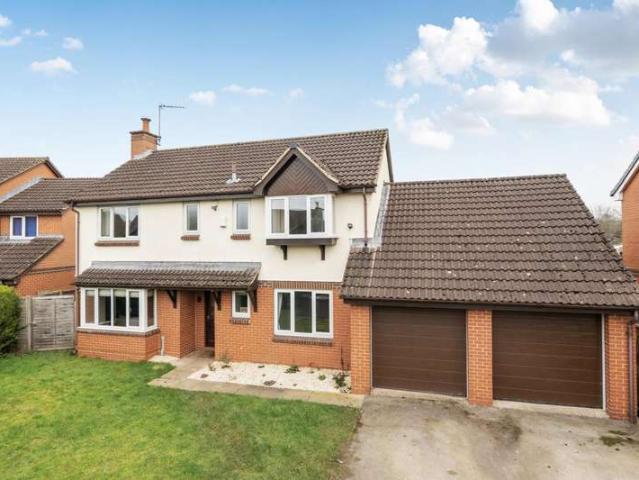 4 Bedroom Detached House