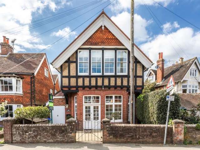 4 Bedroom Detached House
