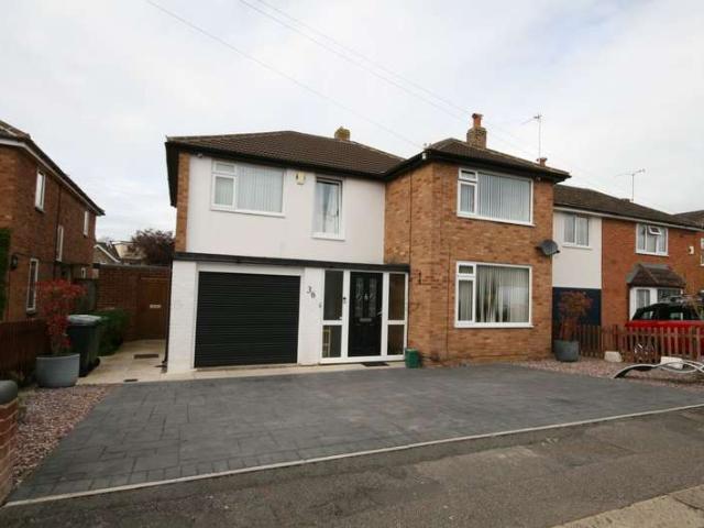 4 Bedroom Detached House