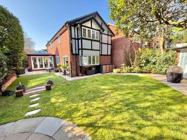 4 Bedroom Detached House