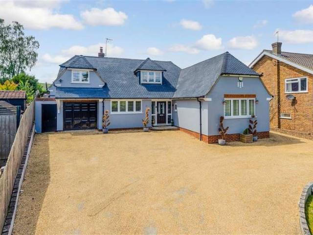 4 Bedroom Detached House