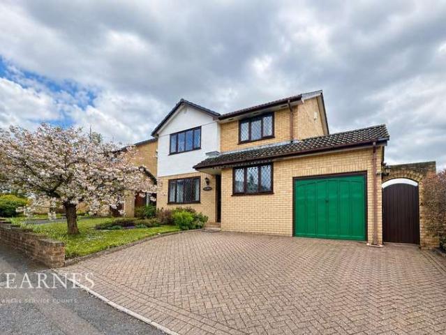 4 Bedroom Detached House