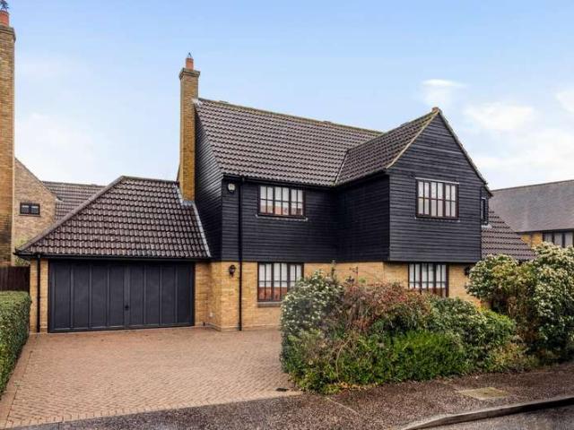 4 Bedroom Detached House