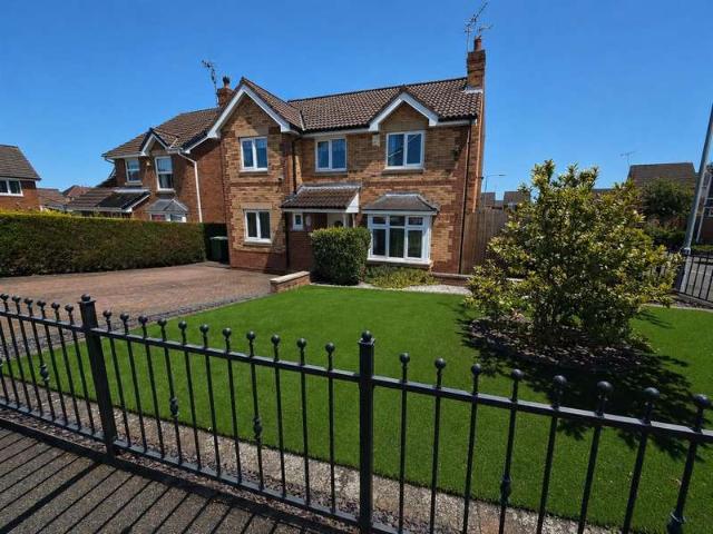 4 Bedroom Detached House