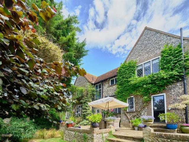 4 Bedroom Detached House