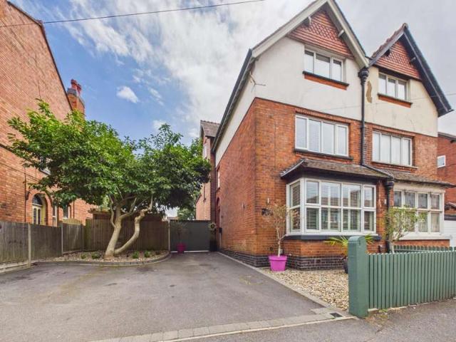 4 Bedroom Detached House