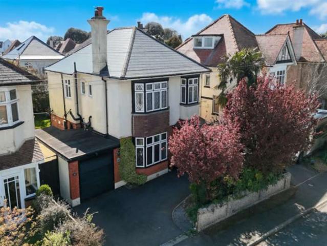 4 Bedroom Detached House