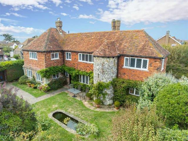 4 Bedroom Detached House