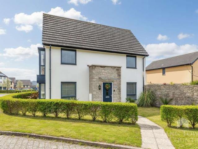 4 Bedroom Detached House