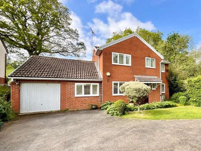 4 Bedroom Detached House