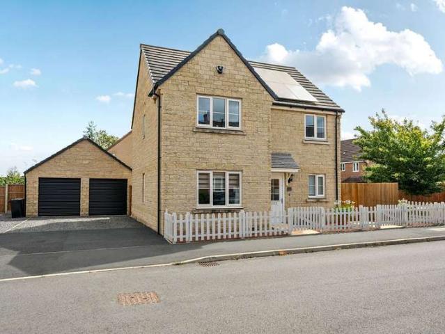 4 Bedroom Detached House