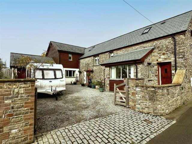 4 Bedroom Barn Conversion Character Property