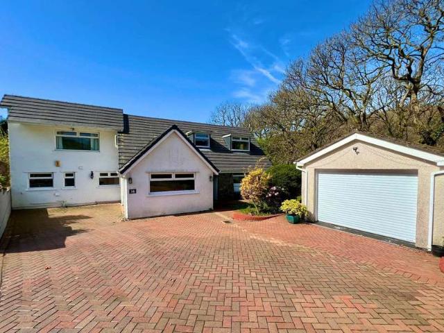 4 Bedroom Detached House