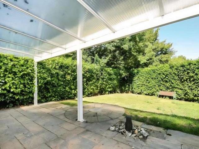 4 Bedroom Detached House
