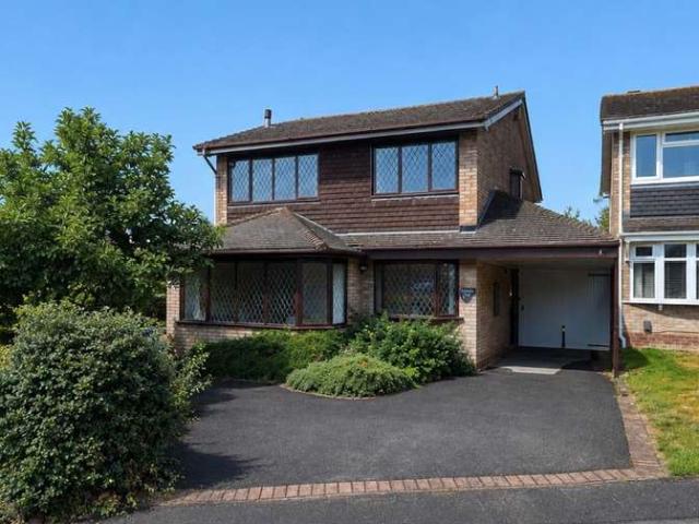 4 Bedroom Detached House
