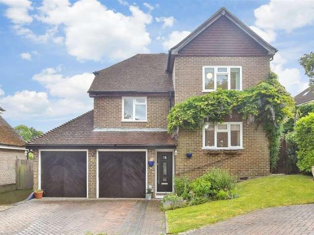 4 Bedroom Detached House