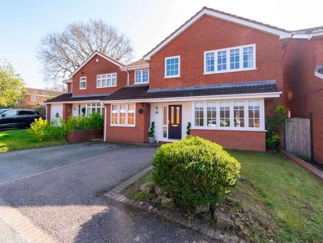 4 Bedroom Detached House