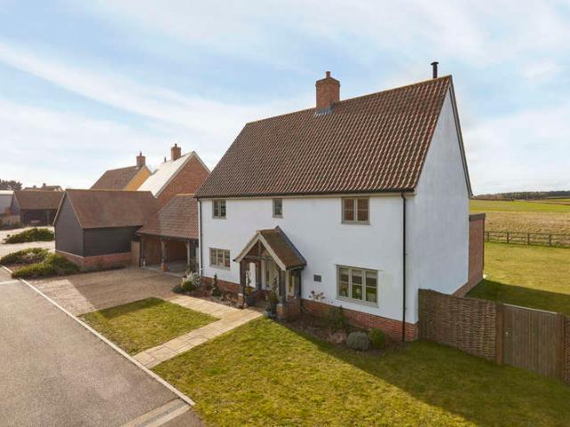 4 Bedroom Detached House
