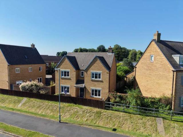 4 Bedroom Detached House