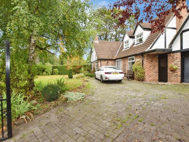 4 Bedroom Detached House