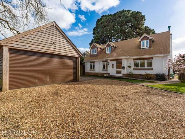 4 Bedroom Detached House