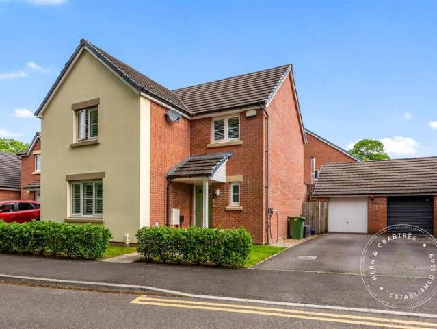4 Bedroom Detached House