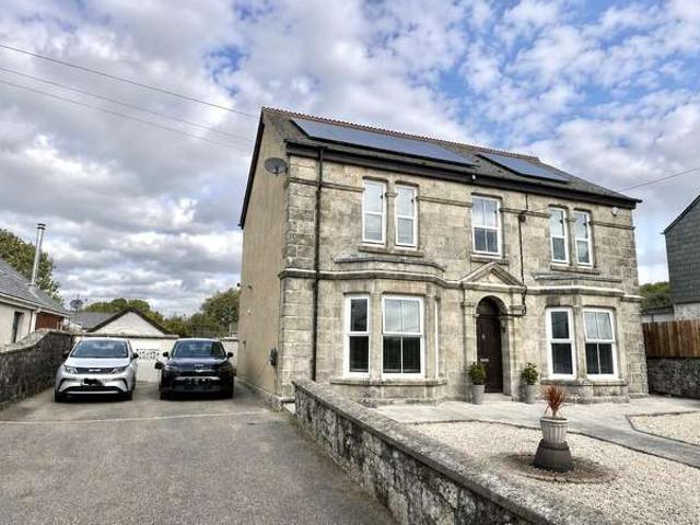 4 Bedroom Detached House
