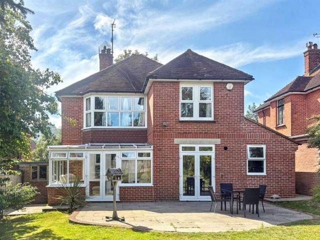 4 Bedroom Detached House