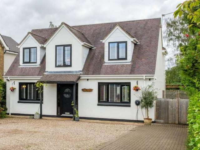 4 Bedroom Detached House