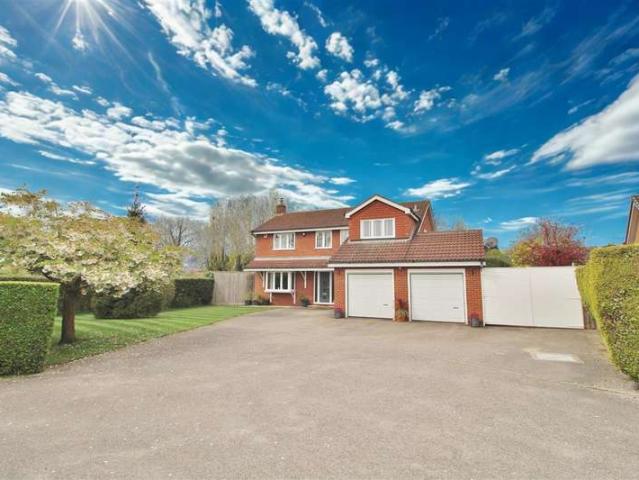 4 Bedroom Detached House