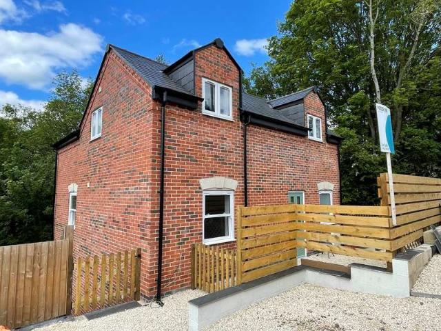 4 Bedroom Detached House