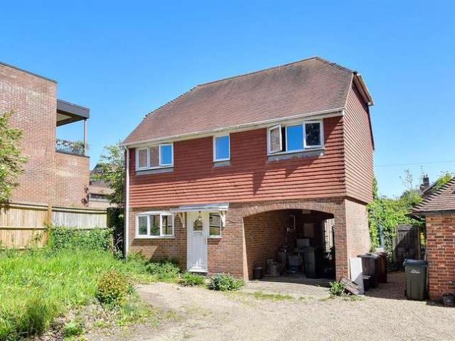 4 Bedroom Detached House