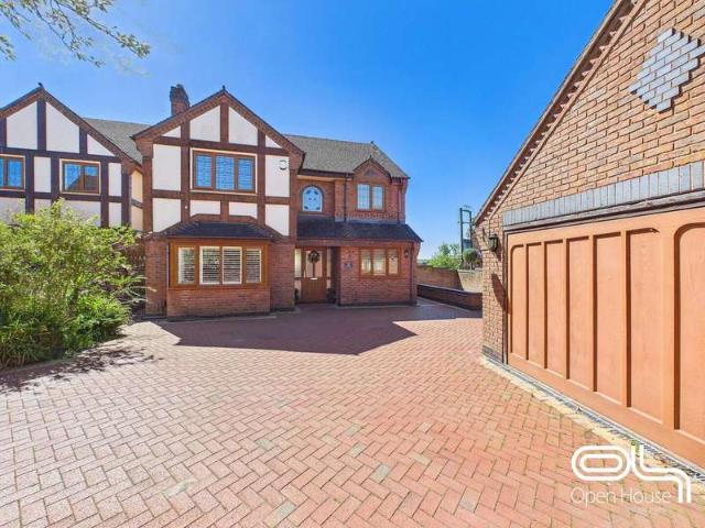 4 Bedroom Detached House