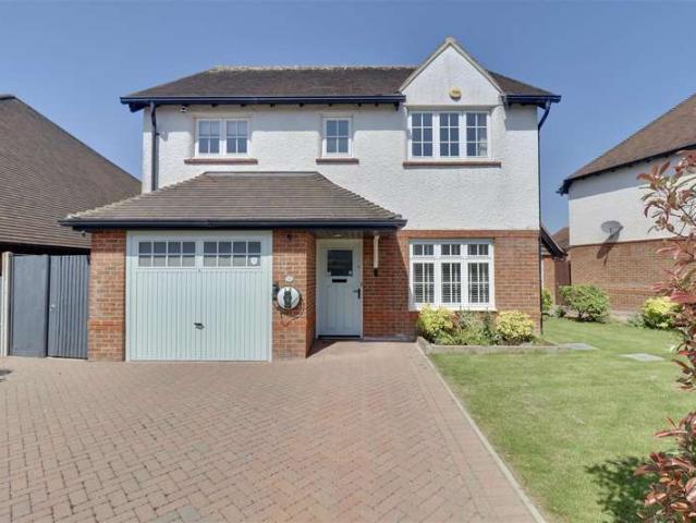 4 Bedroom Detached House