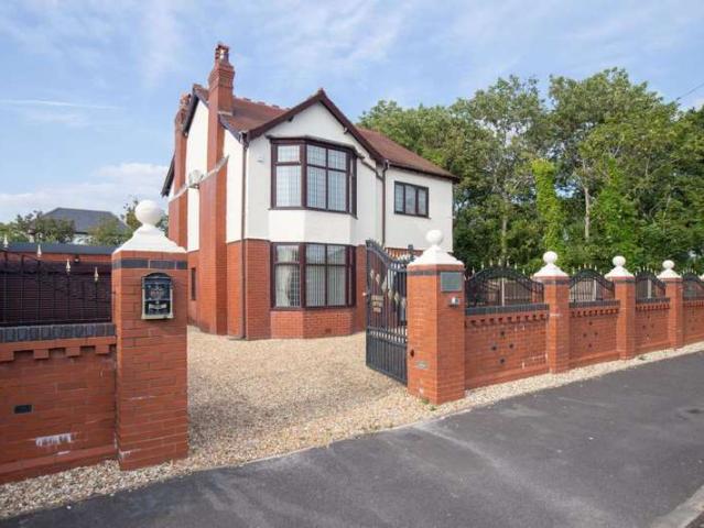 4 Bedroom Detached House