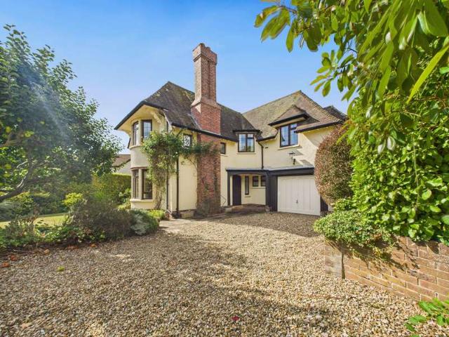 4 Bedroom Detached House