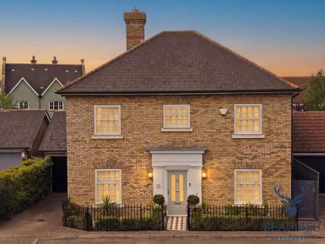4 Bedroom Detached House