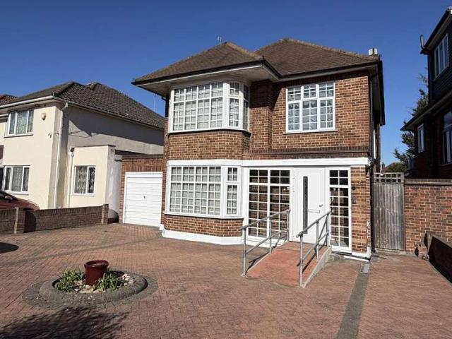 4 Bedroom Detached House