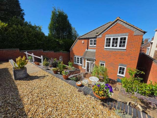 4 Bedroom Detached House