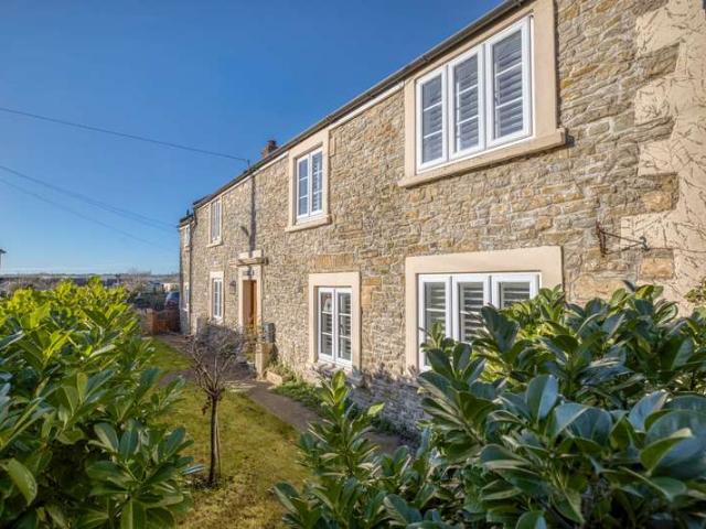 4 Bedroom Detached House