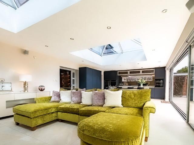 4 Bedroom Detached House, Chester