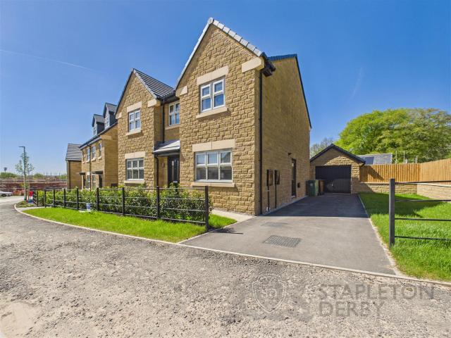 4 Bedroom Detached House for Rent