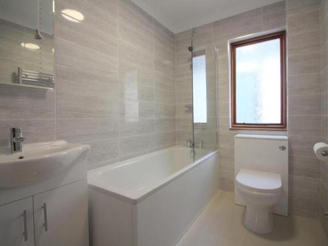 4 bedroom detached house for rent in 11 Harwell Close, Ruislip, HA4